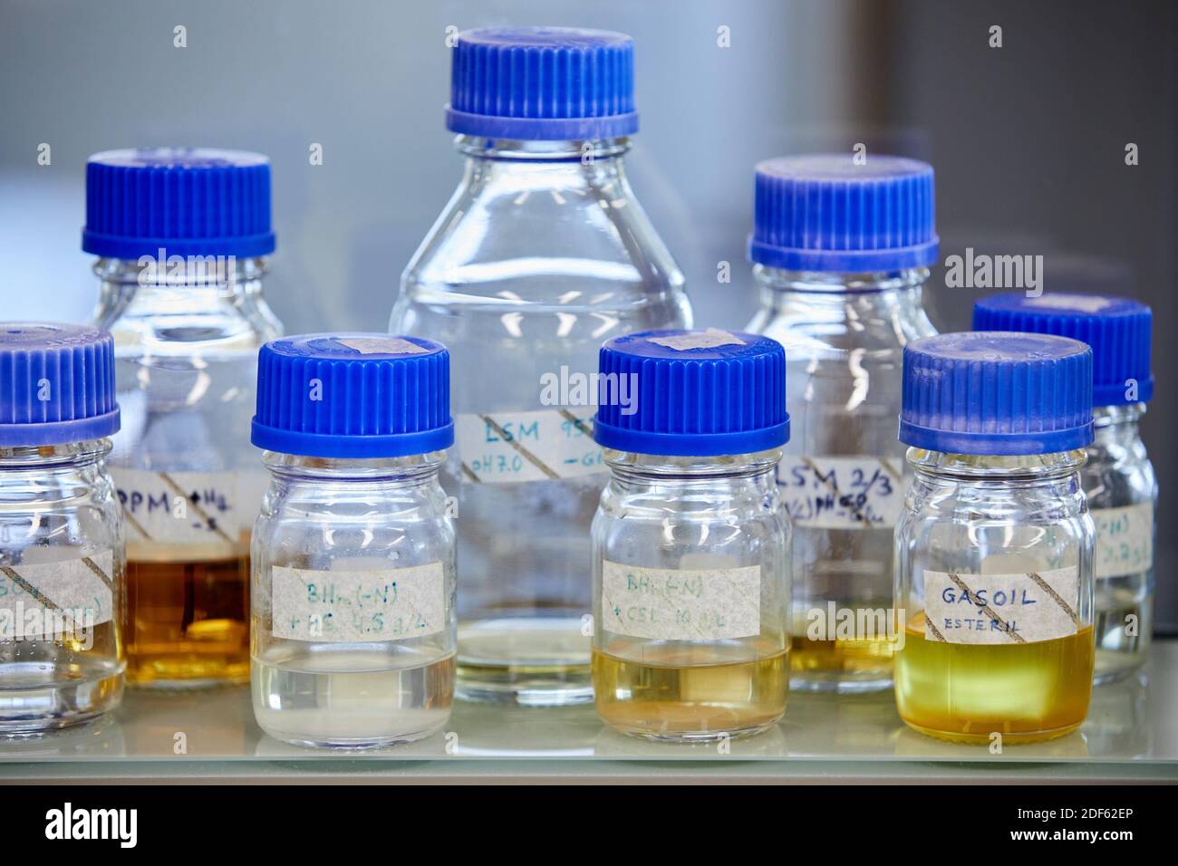 Laboratory reagent hi-res stock photography and images - Alamy