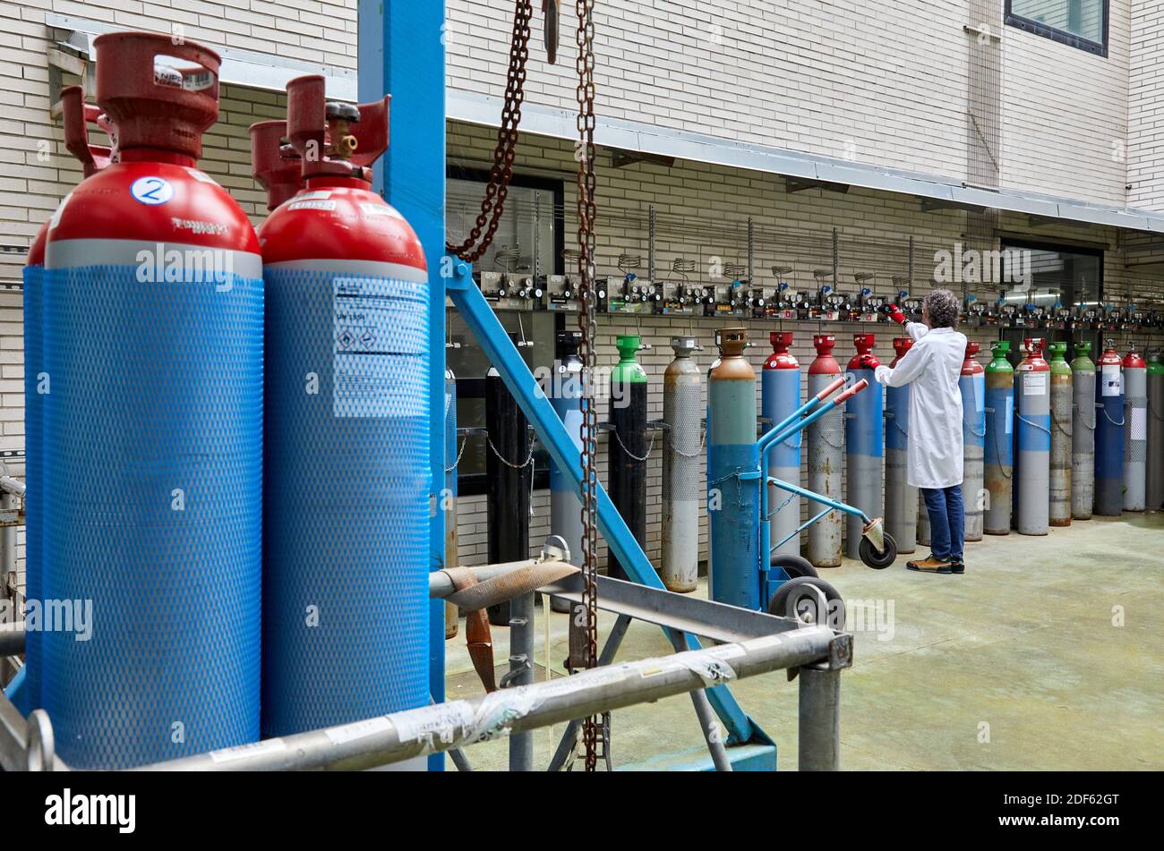 Gas cylinders gas cylinder hi-res stock photography and images - Alamy