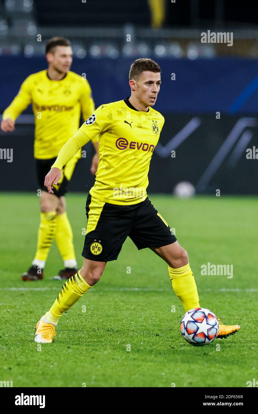 Dortmund, Signal-Iduna-Park, 02.12.20: Thorgen Hazard (Dortmund) am ...