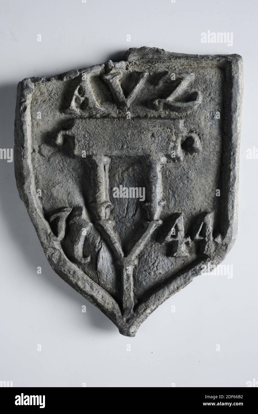 Lead cast letters hi-res stock photography and images - Alamy