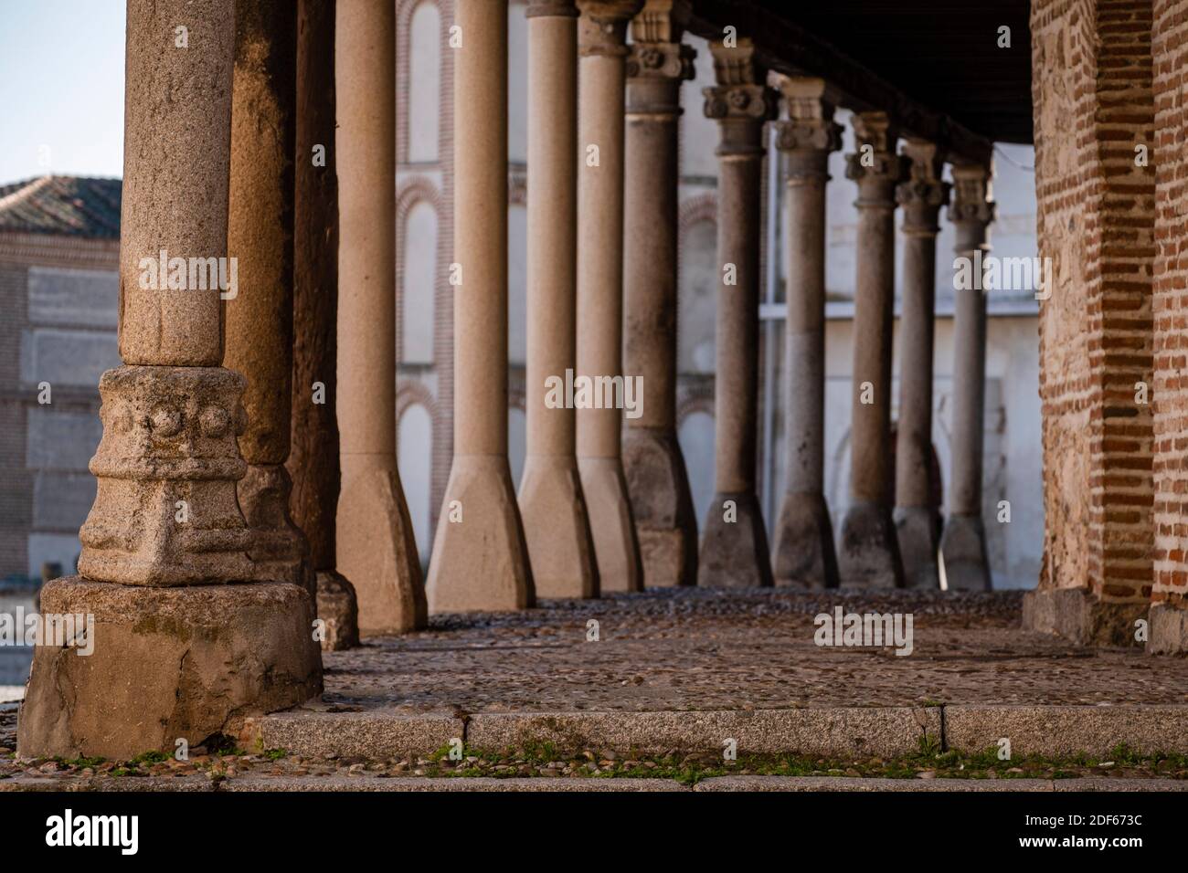 Typical column hi-res stock photography and images - Alamy