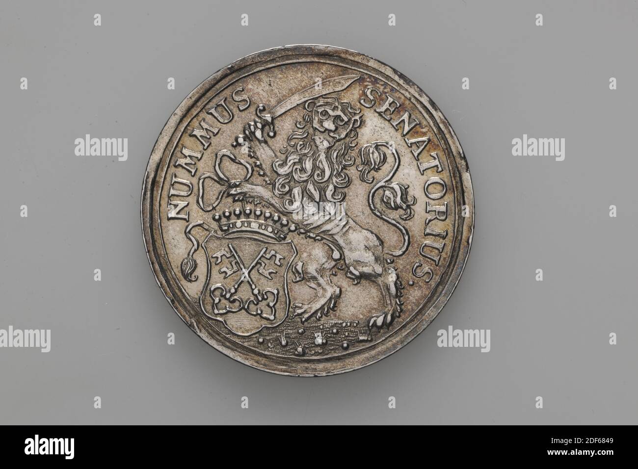 Medal of silver 17th century hi-res stock photography and images - Alamy