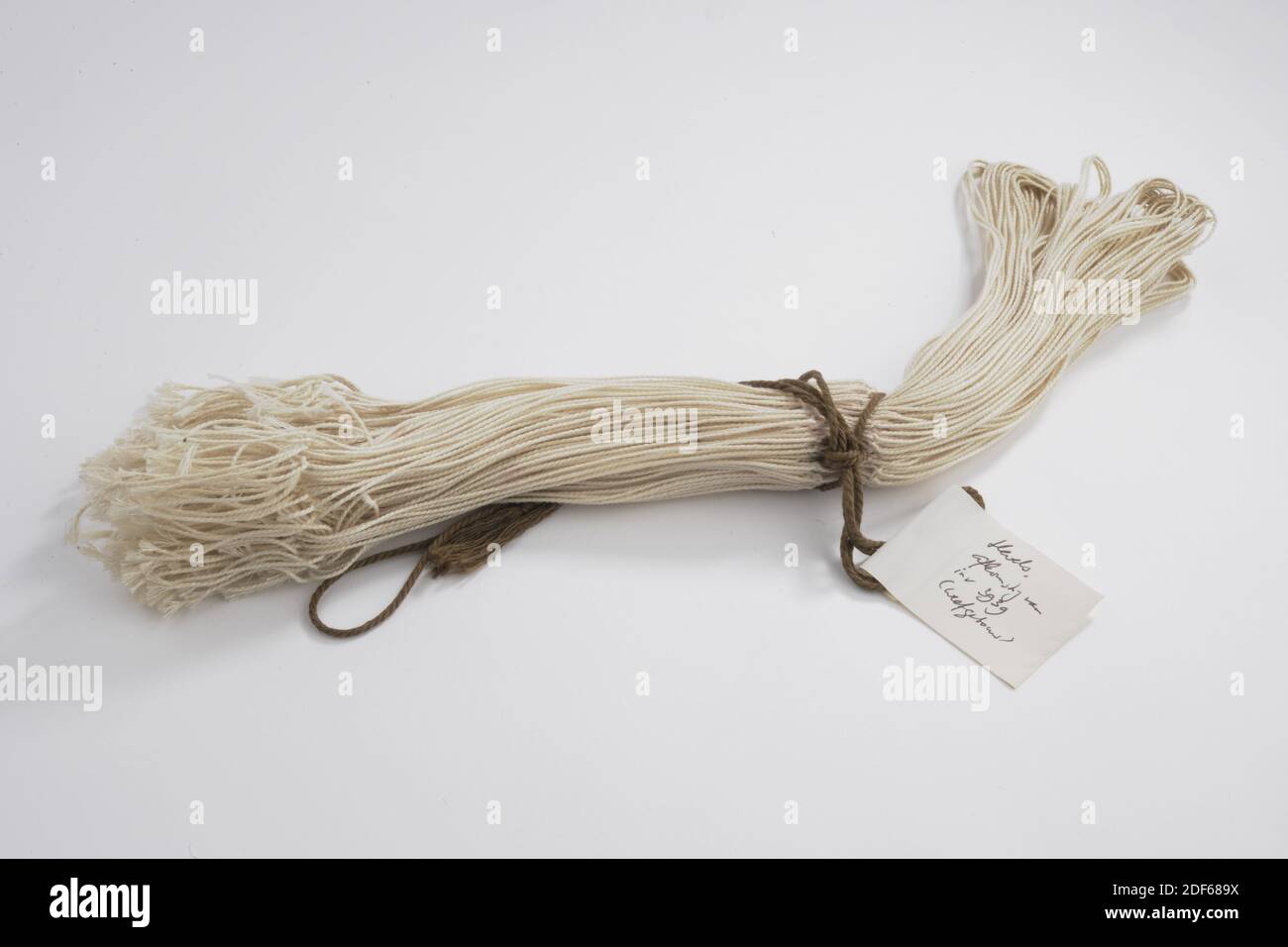 Loose weaving reed hi-res stock photography and images - Alamy