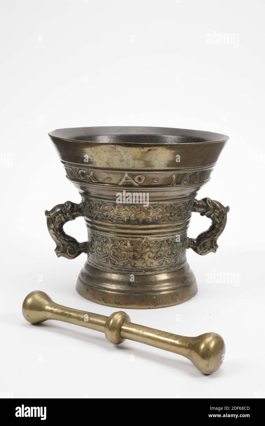 Bronze cup shaped mortar hi-res stock photography and images - Alamy