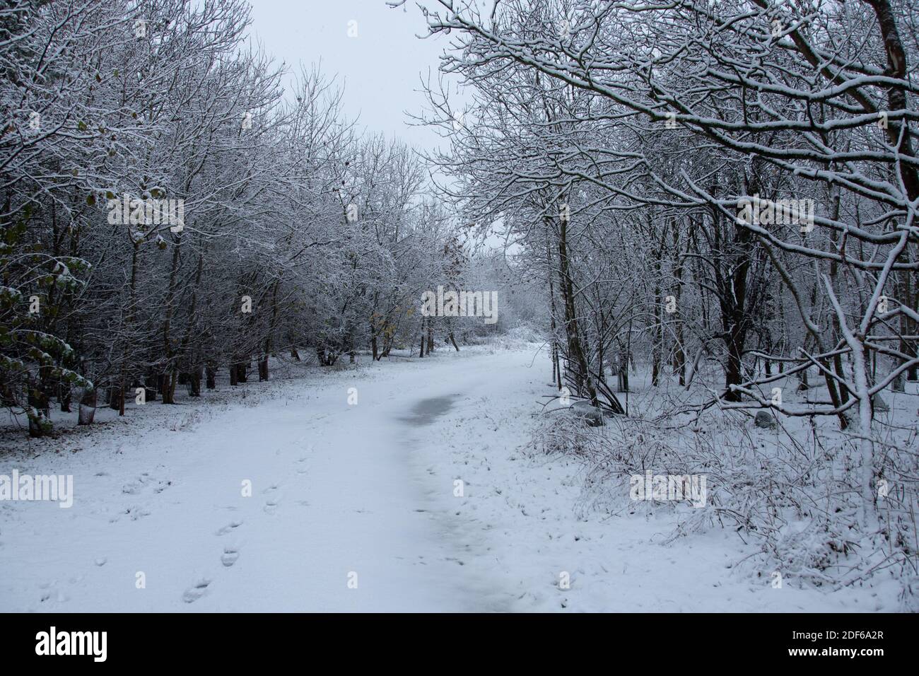 M25 snow hi-res stock photography and images - Alamy