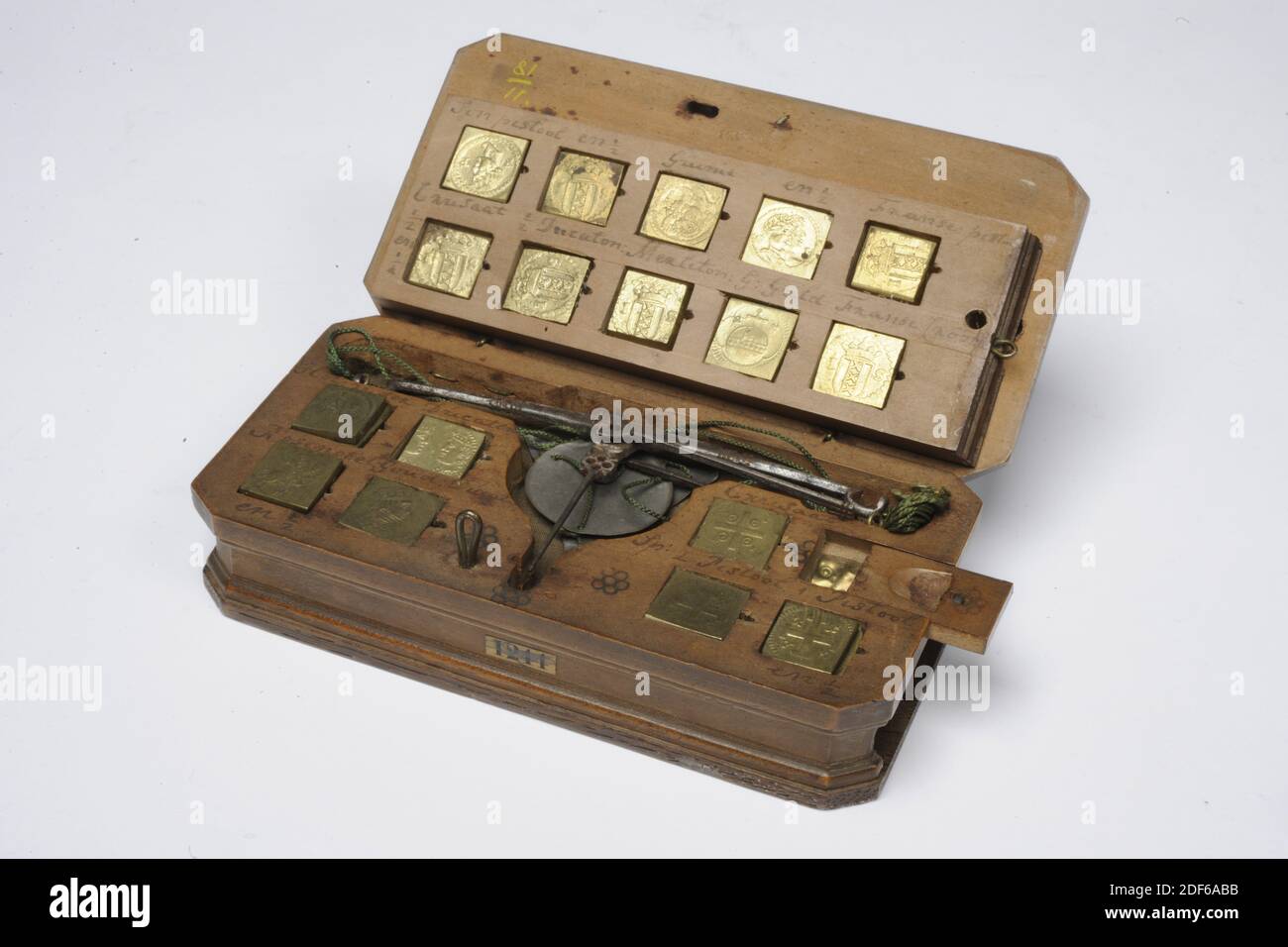 Extensive wood carvings hi-res stock photography and images - Alamy