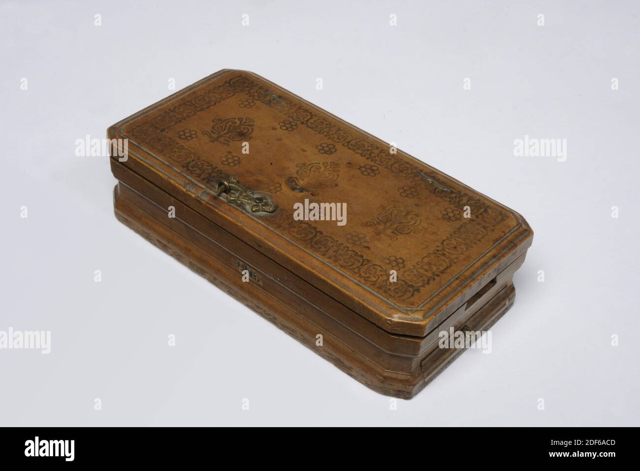 Extensive wood carvings hi-res stock photography and images - Alamy