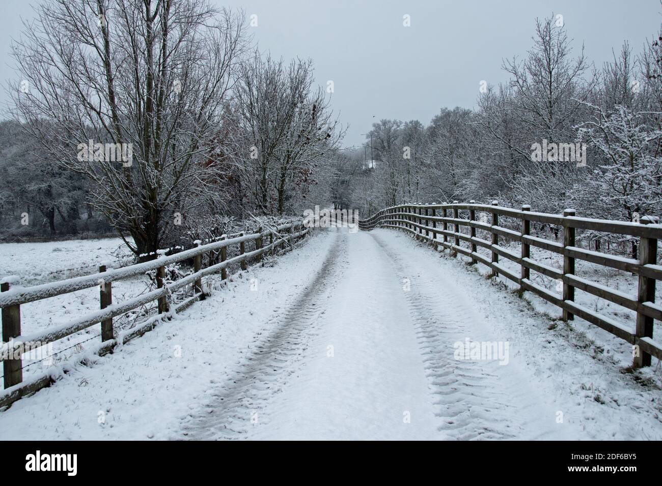 M25 snow hi-res stock photography and images - Alamy