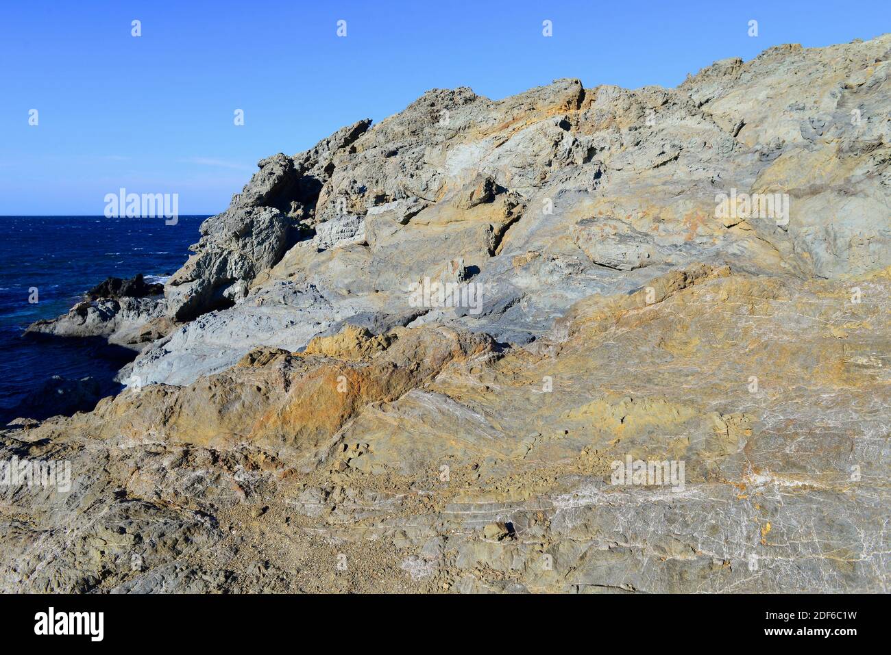 Mica schist metamorphic rock hi-res stock photography and images - Alamy