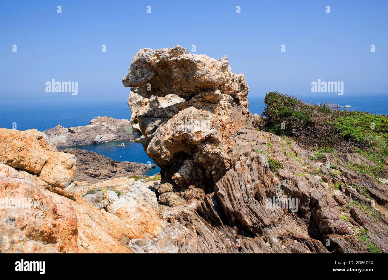 Pegmatite dyke hi-res stock photography and images - Alamy