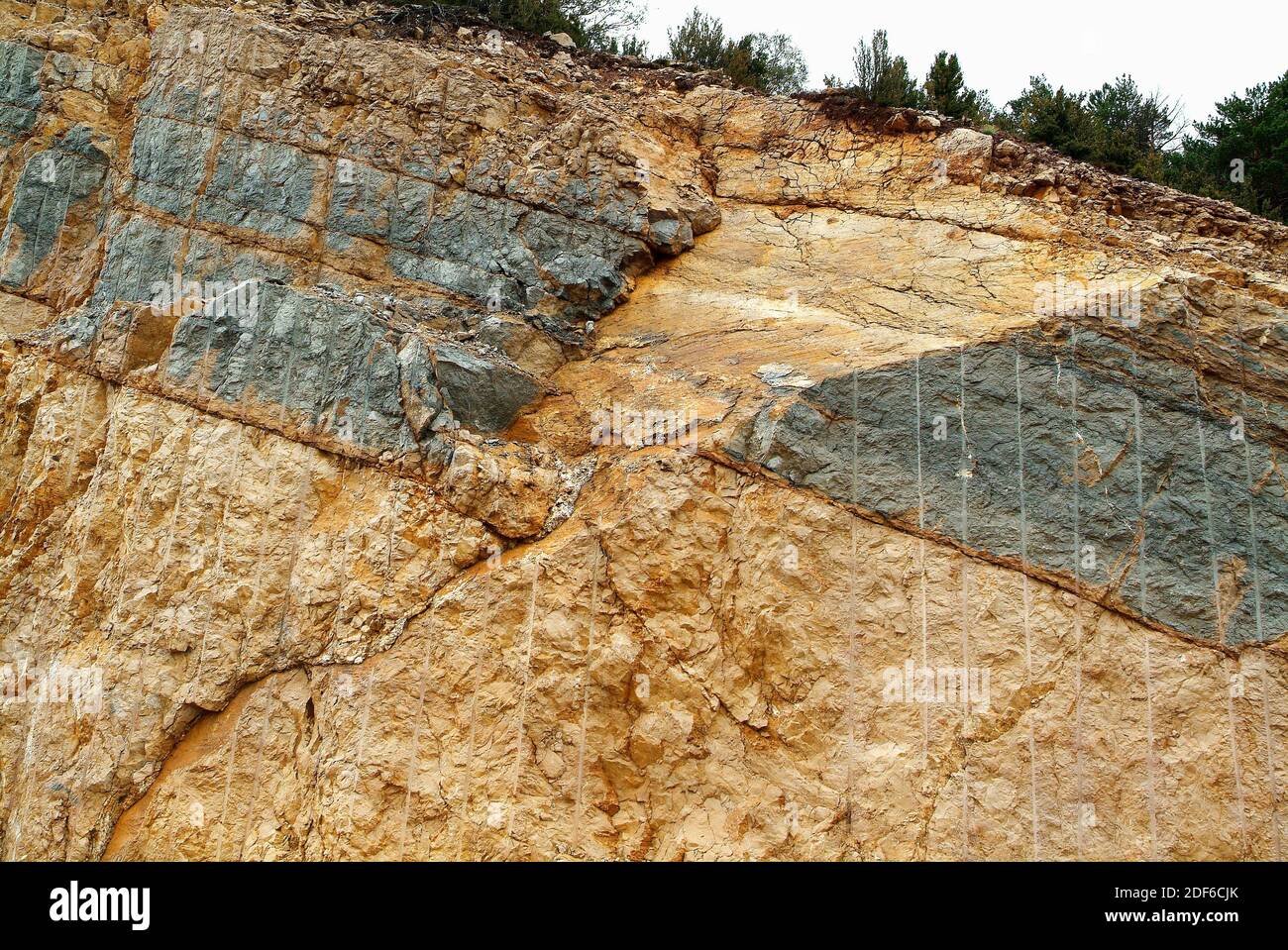 Soil fault hi-res stock photography and images - Alamy