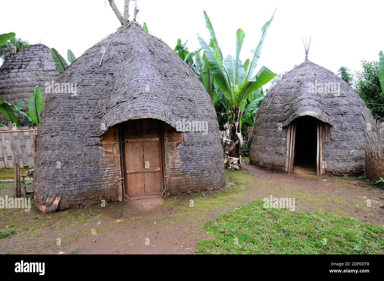 Hut village gamo gofa ethiopia hi-res stock photography and images - Alamy