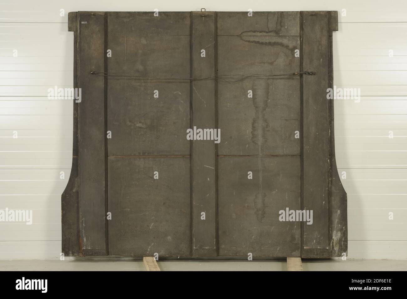 Dark academia hi-res stock photography and images - Alamy