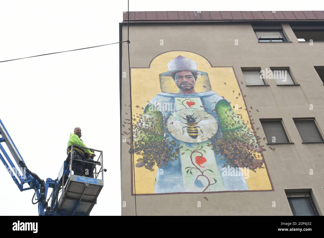 Milan, Italy. 03rd Dec, 2020. Milan, Italy A large mural in corso 22 ...