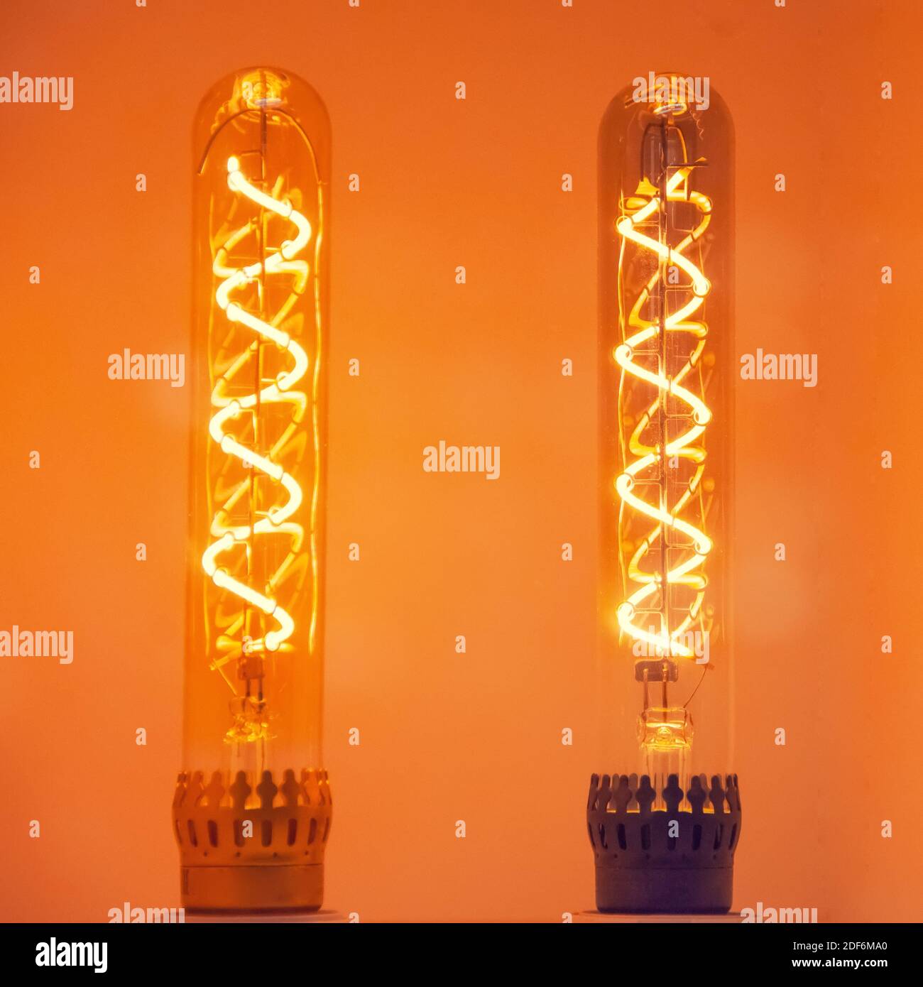 Spiral filament lightbulb hi-res stock photography and images - Alamy