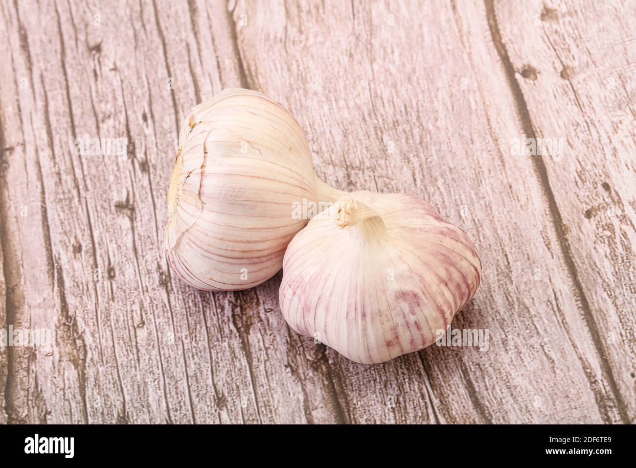 Fresh ripe and tasty garlic isolated Stock Photo - Alamy