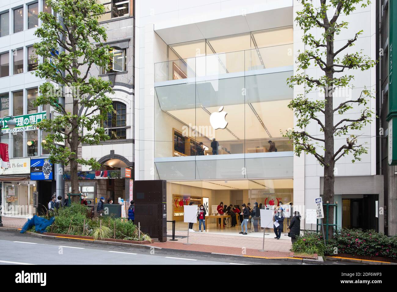 Tokyo, Japan. 3rd Dec, 2020. Apple logo and store in Shibuya. Credit ...