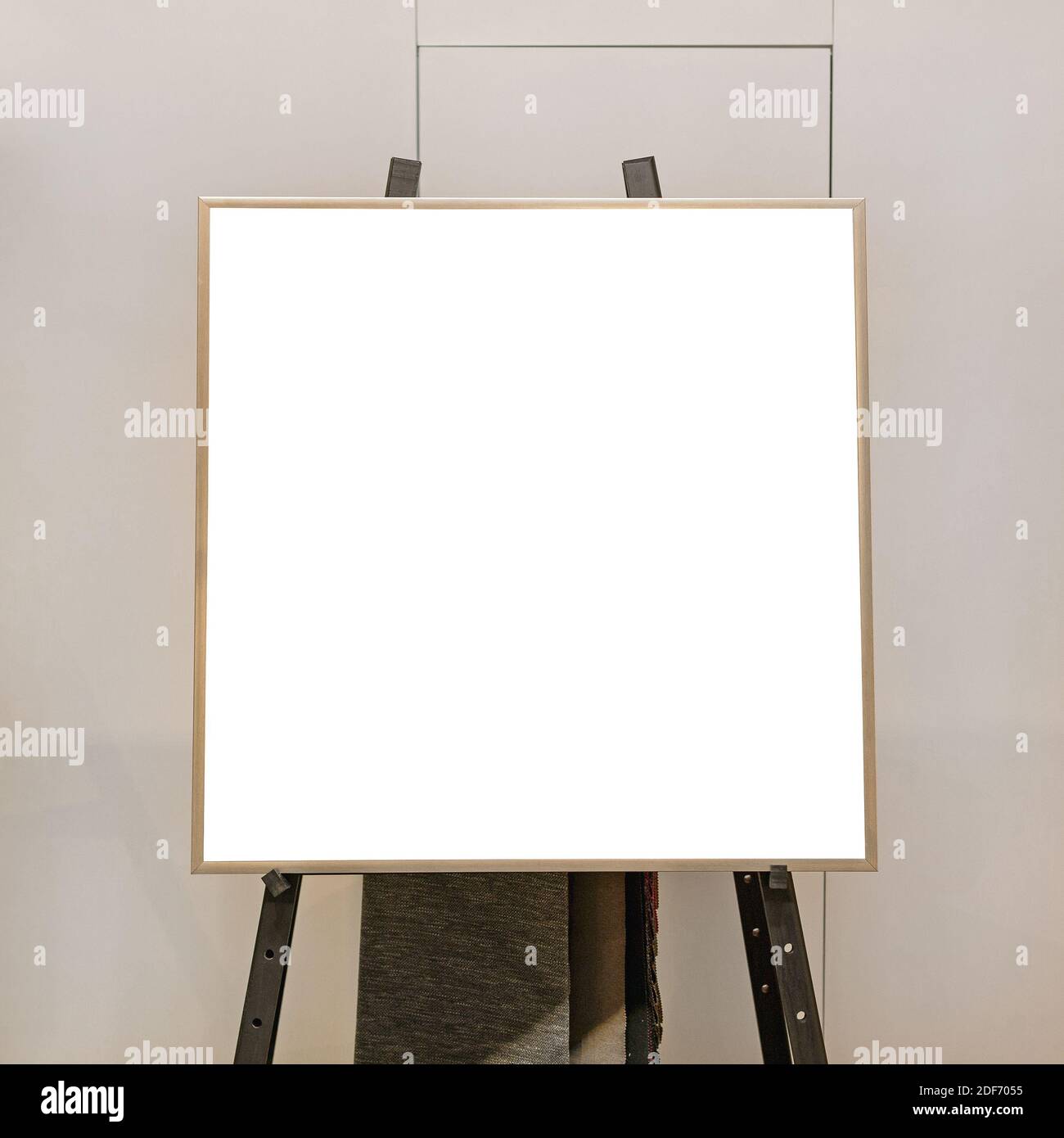 Thin Metal Square Frame at Easel in Gallery Stock Photo - Alamy
