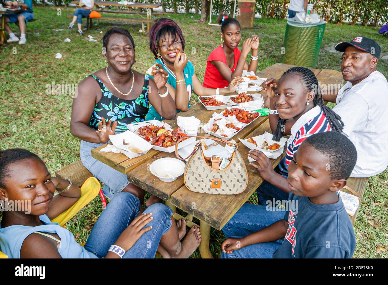 Children picnic boy girl eating hi-res stock photography and images - Alamy