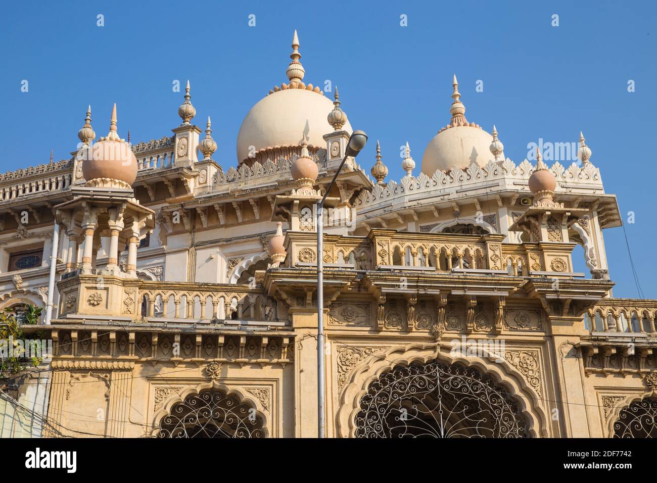 Jama masjid mumbai india hi-res stock photography and images - Alamy