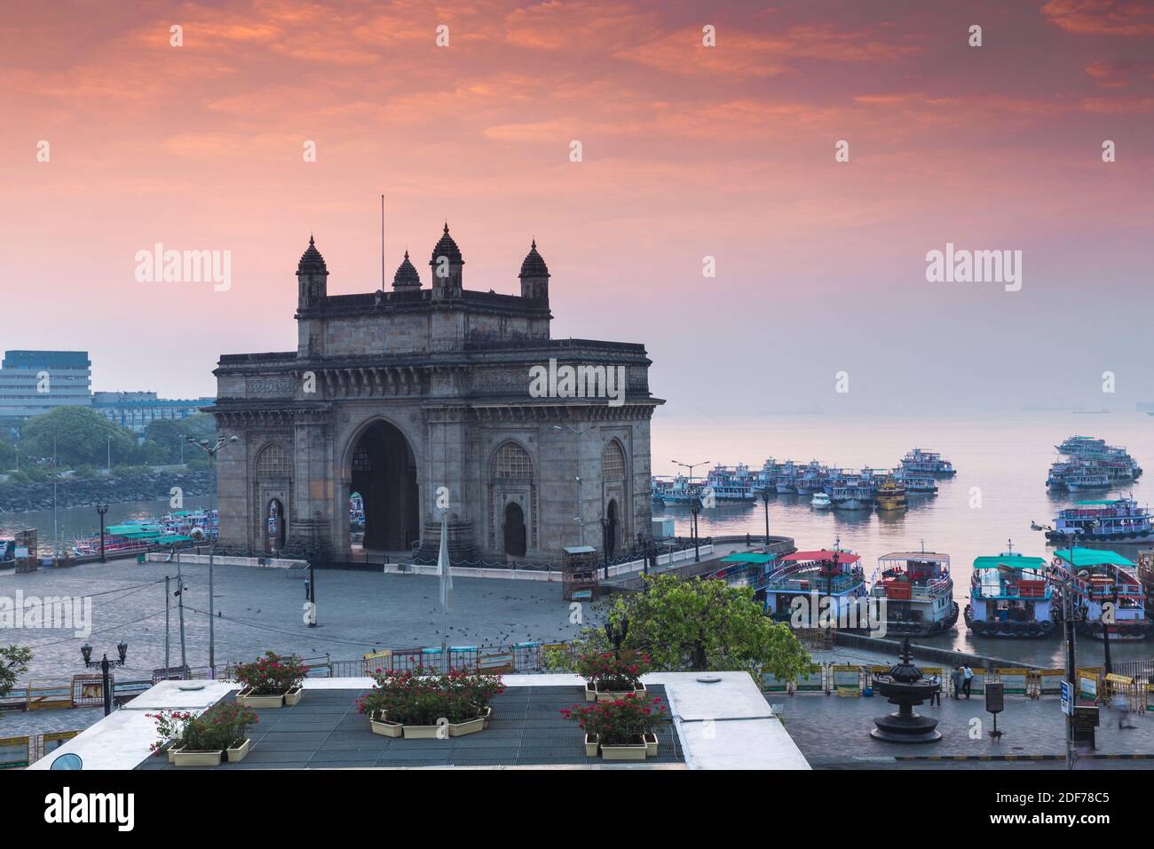India, Maharashtra, Mumbai, View of Gateway of India Stock Photo - Alamy