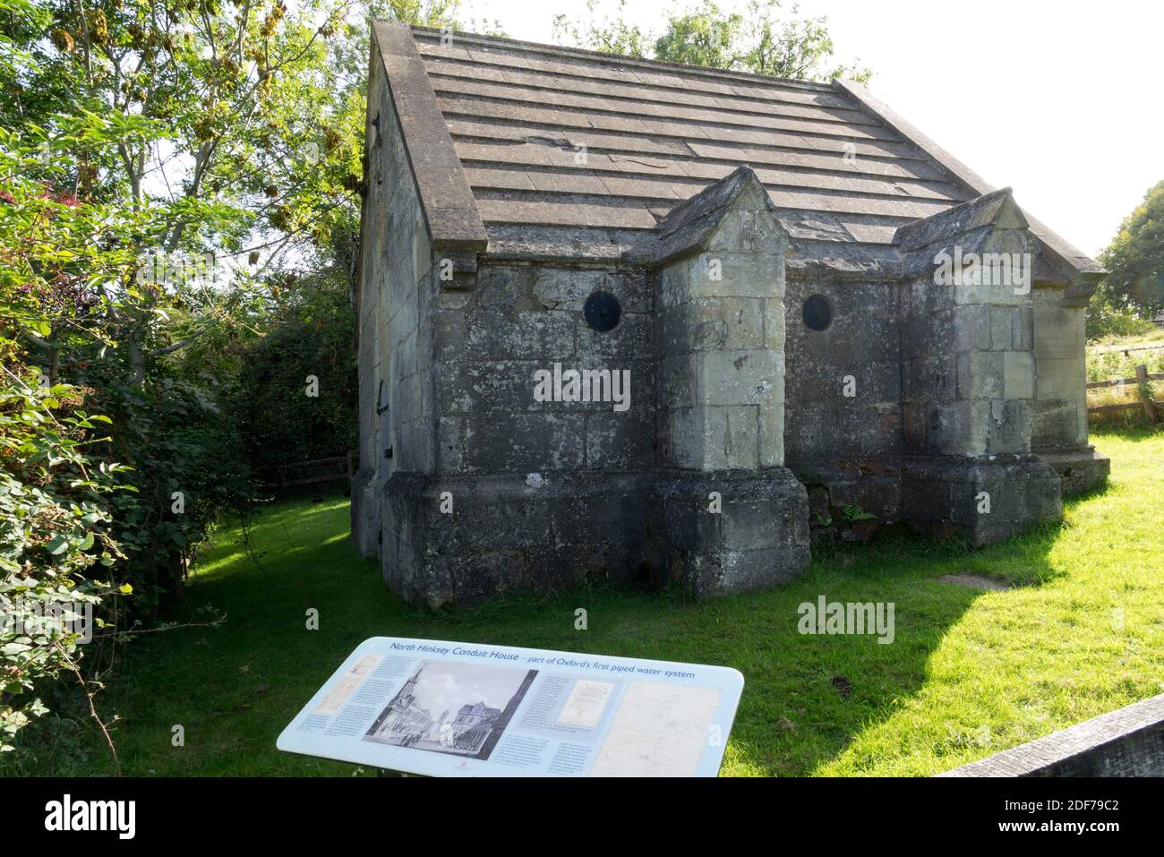 Conduit House built in 1610 to house the water spring feeding Carfax ...