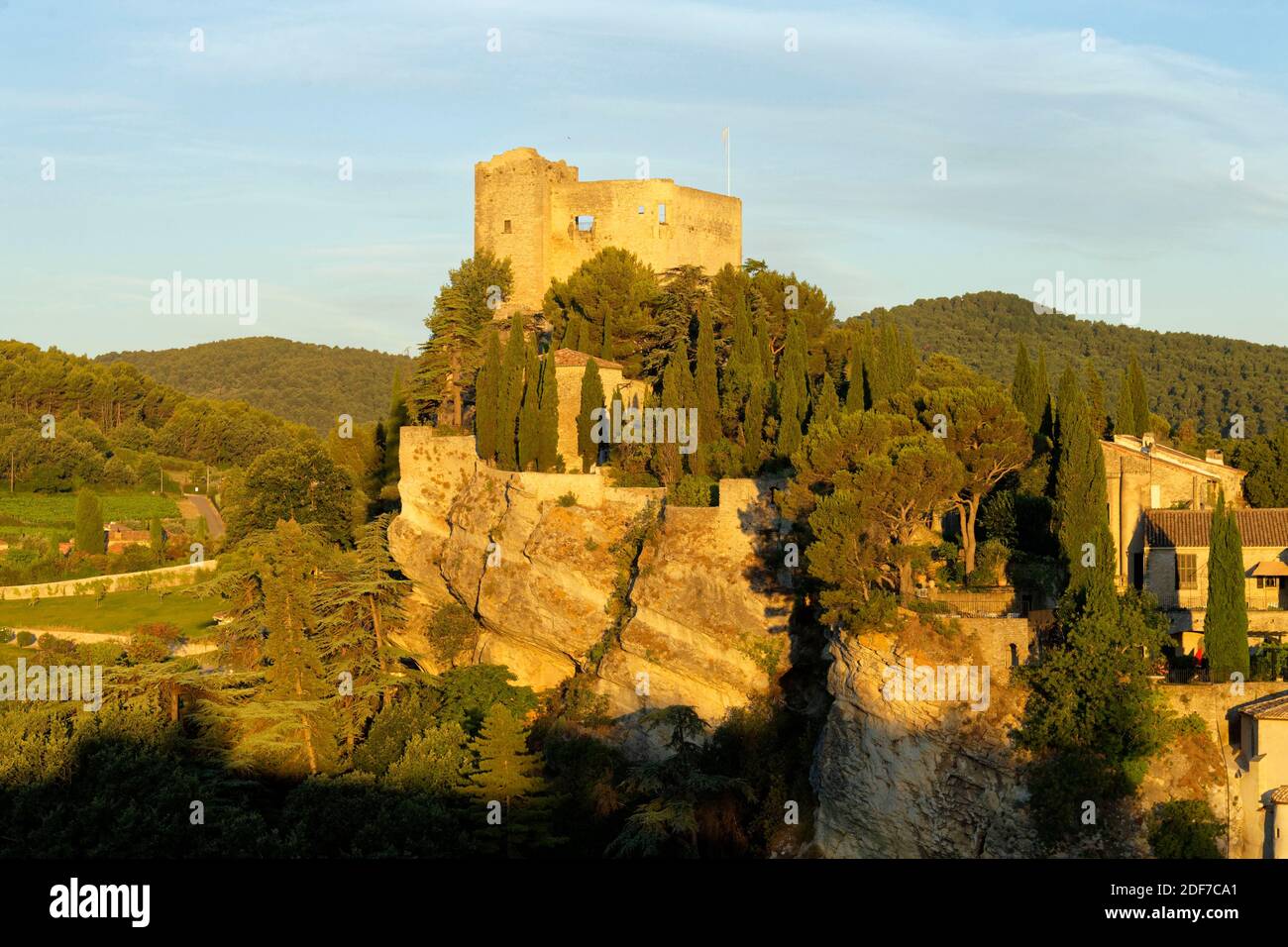 France, Vaucluse, overlooking on the medieval town of Vaison la Romaine ...