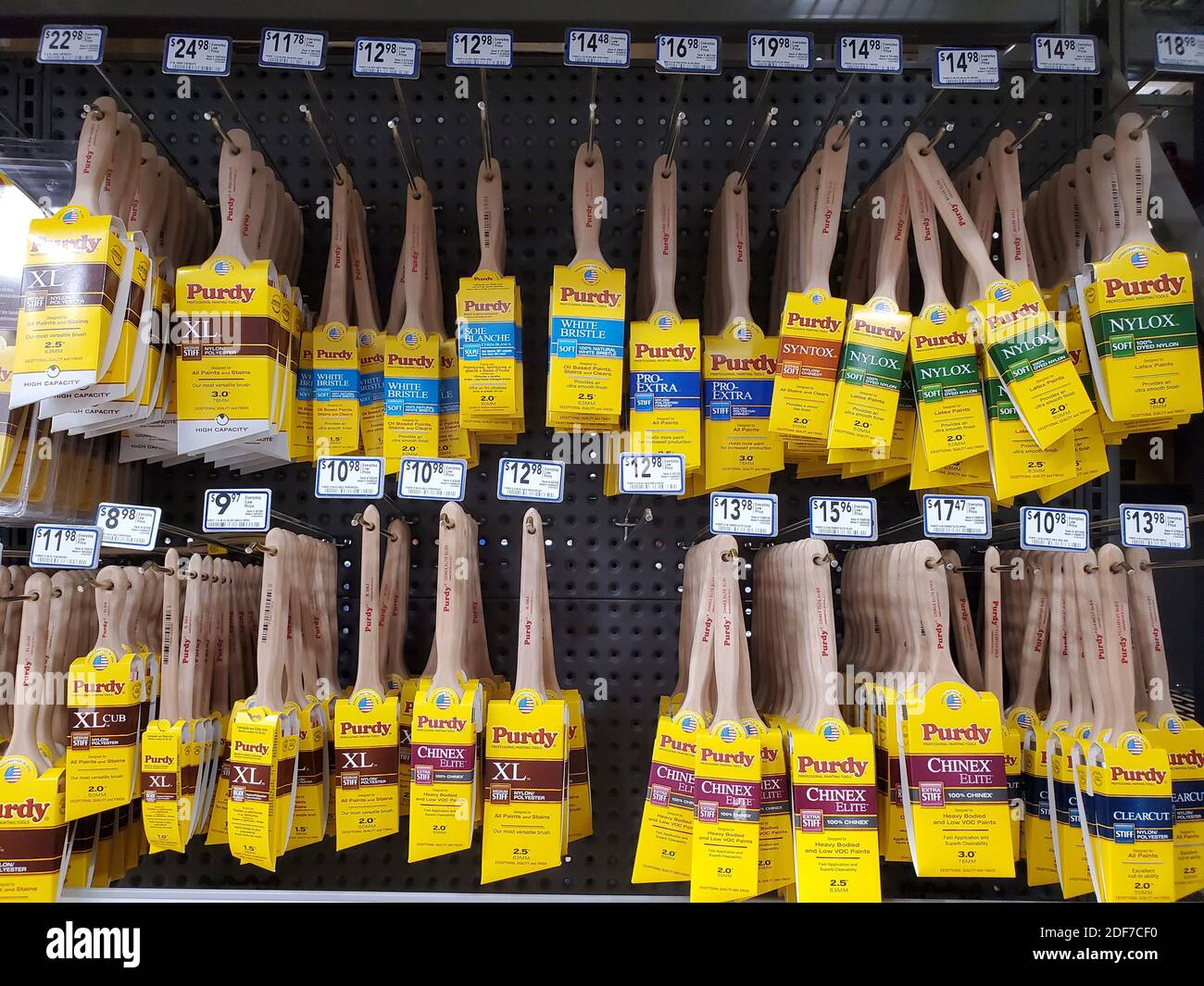 Heavy bodied paint hi-res stock photography and images - Alamy