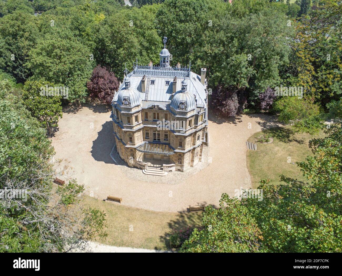 Monte cristo castle hi-res stock photography and images - Alamy