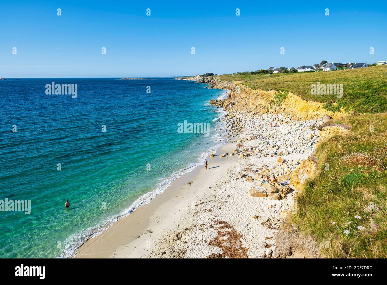 France, Finistere, Plouarzel, Ruscumunoc beach along the GR 34 hiking ...