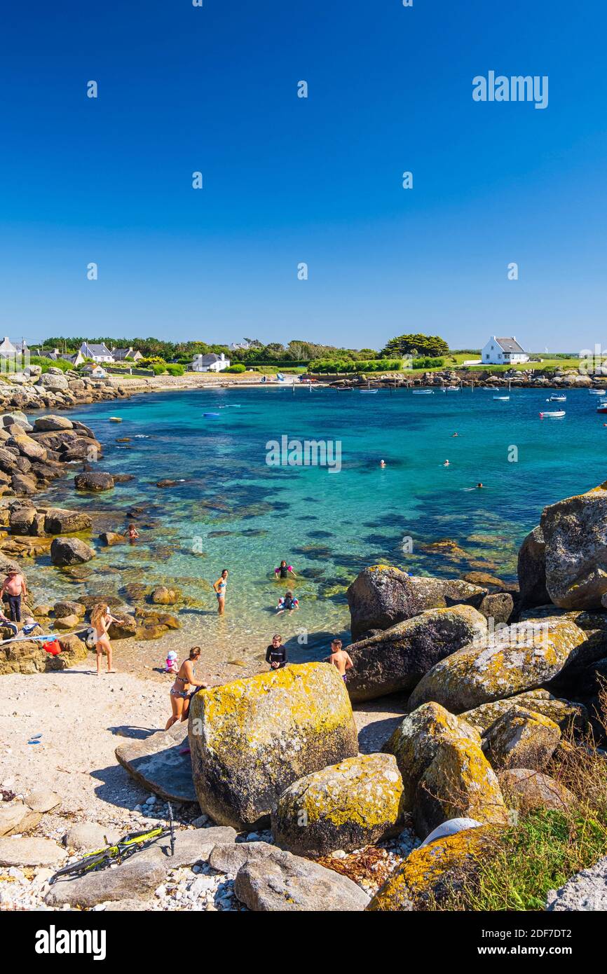 France, Finistere, Porspoder, Mazou cove along the GR 34 hiking trail ...