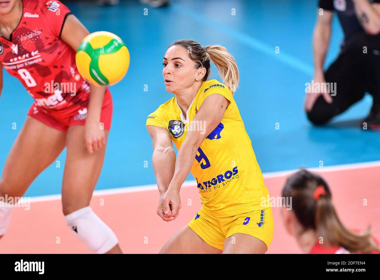 Giulia leonardi unet e work busto arsizio hi-res stock photography and ...