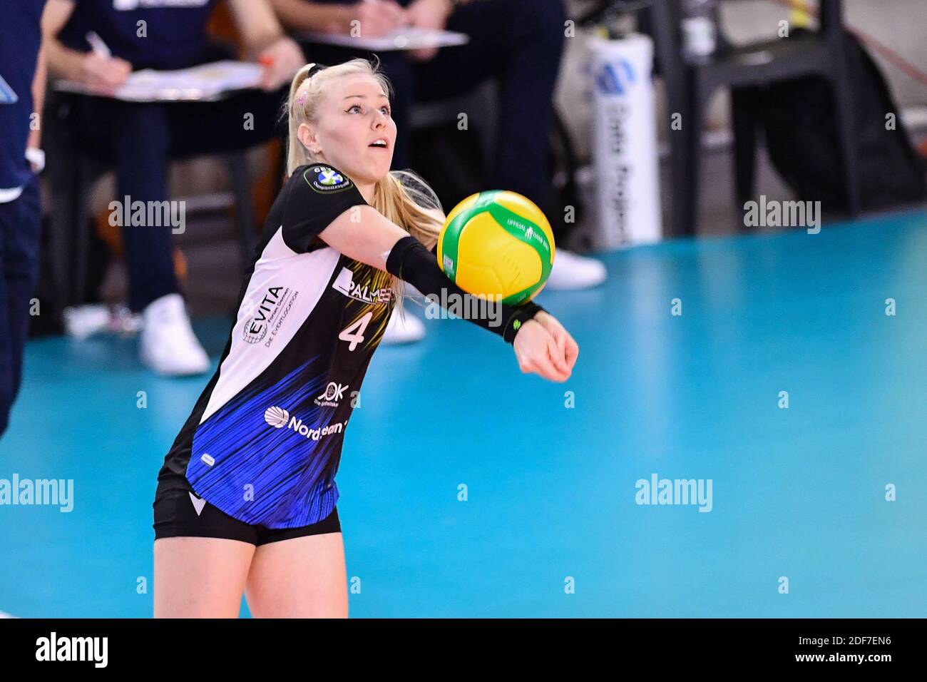 Anna pogany hi-res stock photography and images - Alamy