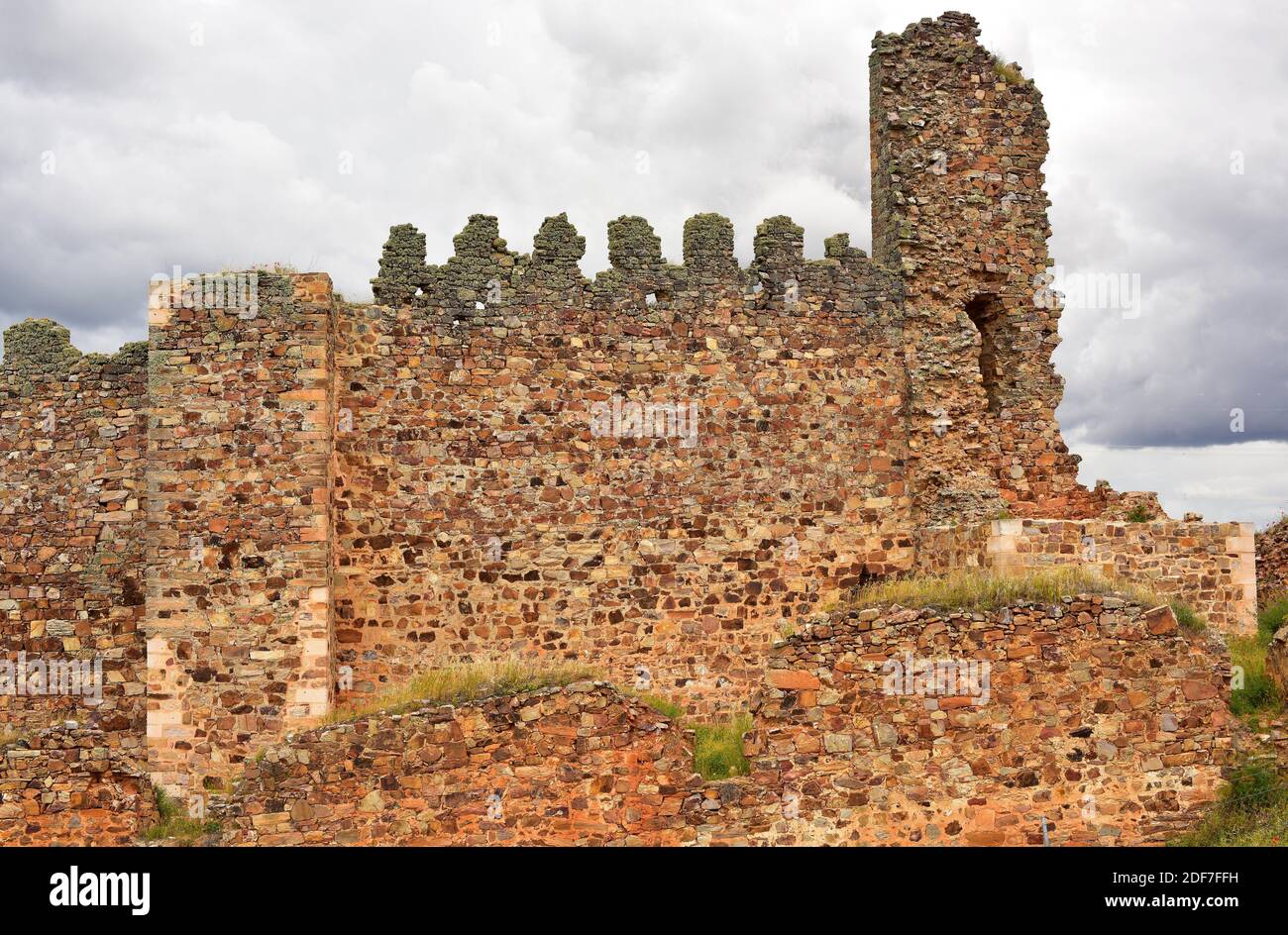 Cloud castle hi-res stock photography and images - Alamy