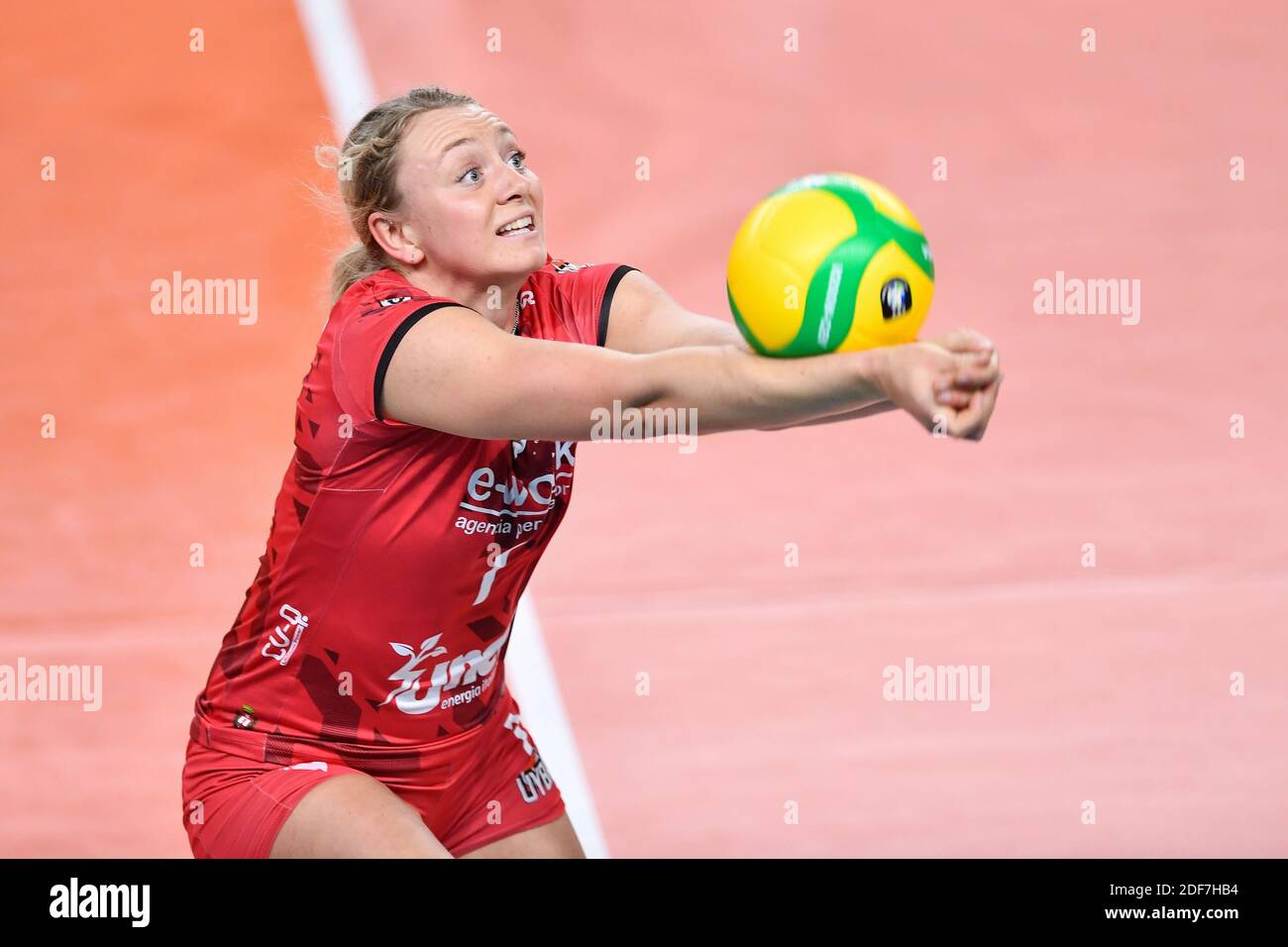 Jordyn poulter hi-res stock photography and images - Alamy
