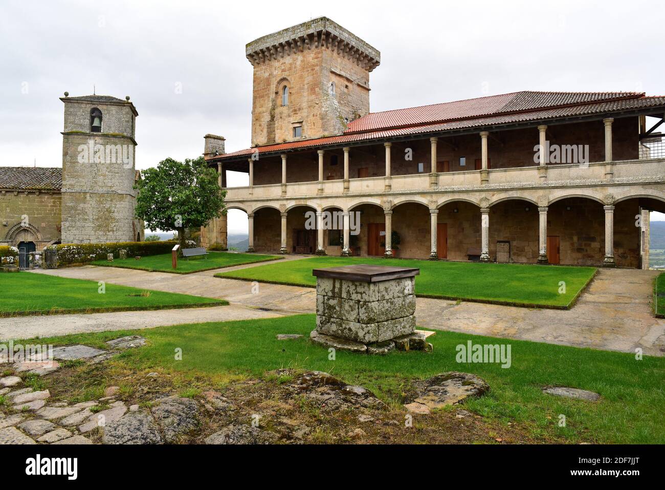 Castelo de monterrei hi-res stock photography and images - Alamy