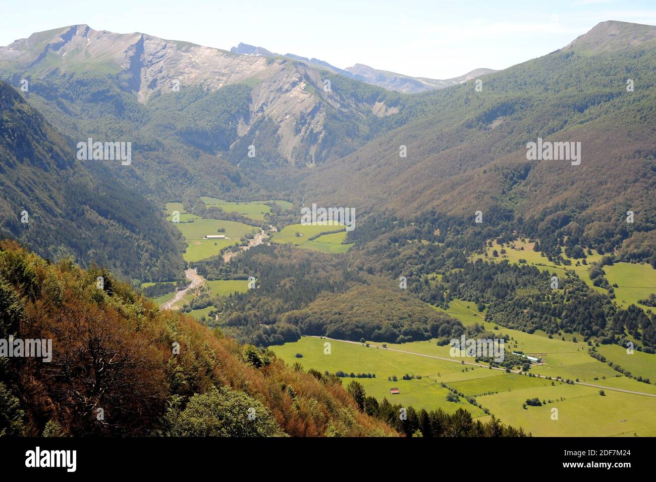 Larra massif hi-res stock photography and images - Alamy