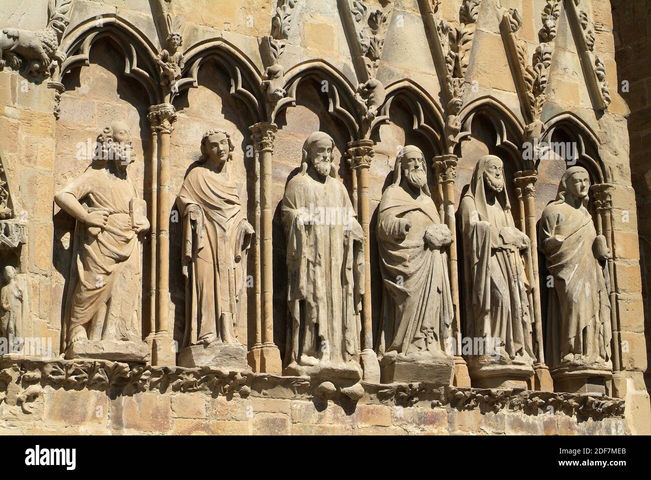 Gothic sculptures hi-res stock photography and images - Alamy