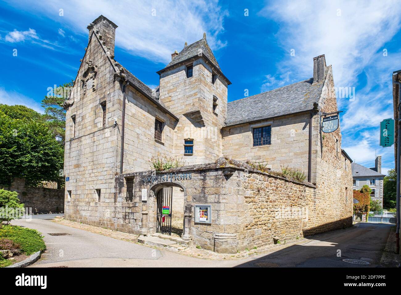 France, Finistere, Saint-Pol-de-Leon, Petit-Clo?tre square, 16th ...