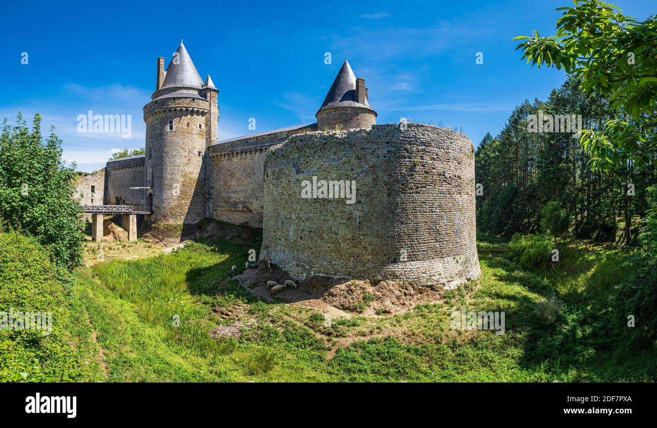 Castle of blain hi-res stock photography and images - Alamy