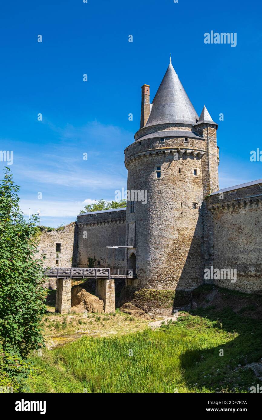 Castle of blain hi-res stock photography and images - Alamy
