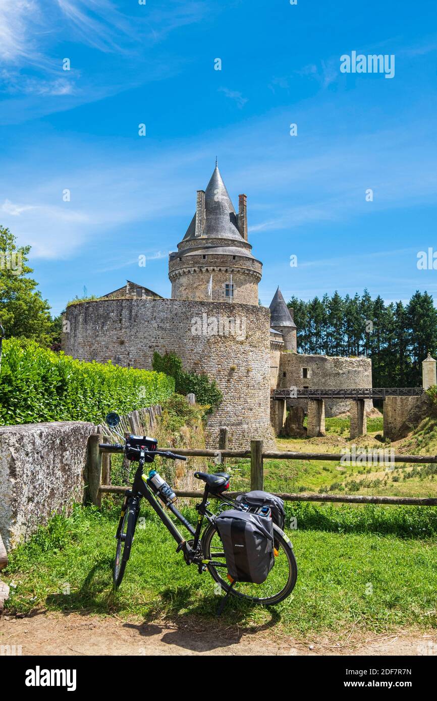 Castle of blain hi-res stock photography and images - Alamy