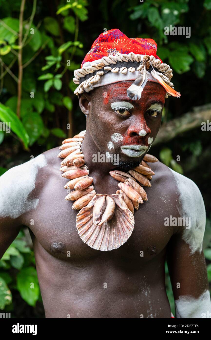 Shell gabon hi-res stock photography and images - Alamy