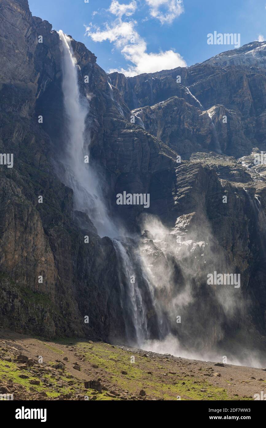 Mont perdu france hi-res stock photography and images - Alamy