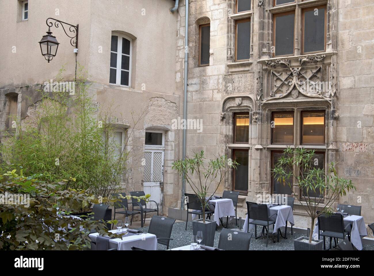 Gothic french architecture hi-res stock photography and images - Alamy