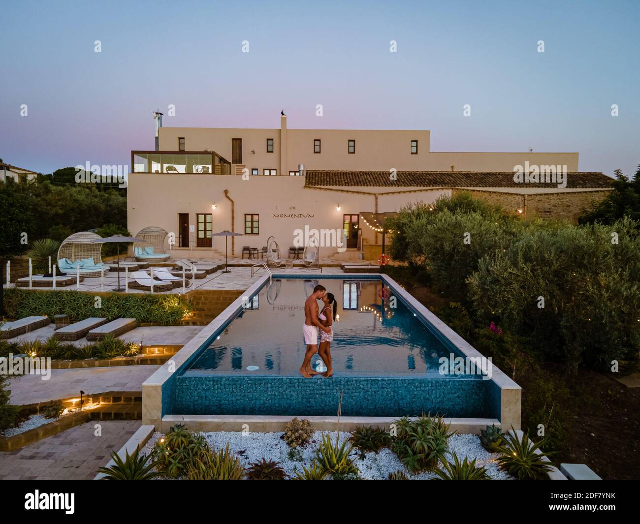 Infinity pool italy hi-res stock photography and images - Alamy