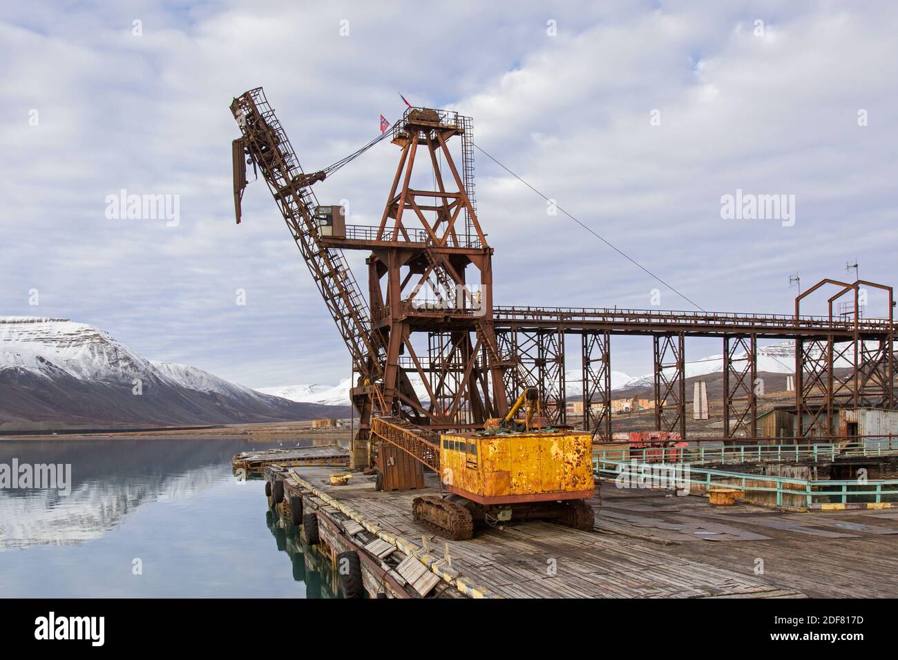 Mining crane hi-res stock photography and images - Alamy
