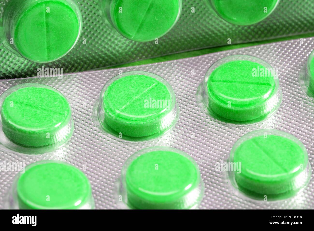 green tablets in blister. medical Stock Photo - Alamy
