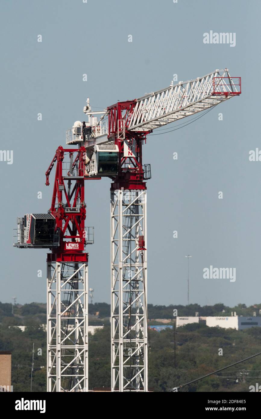 Oct. 2, 2020, Austin TX USA: Crane activity continues unabated at north ...