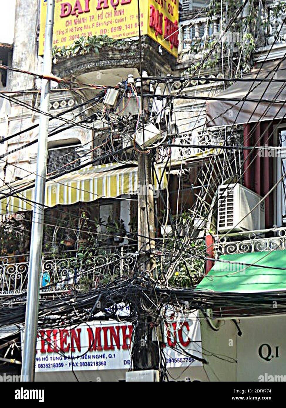 Health and Safety nightmare of tangled electric wiring Stock Photo - Alamy